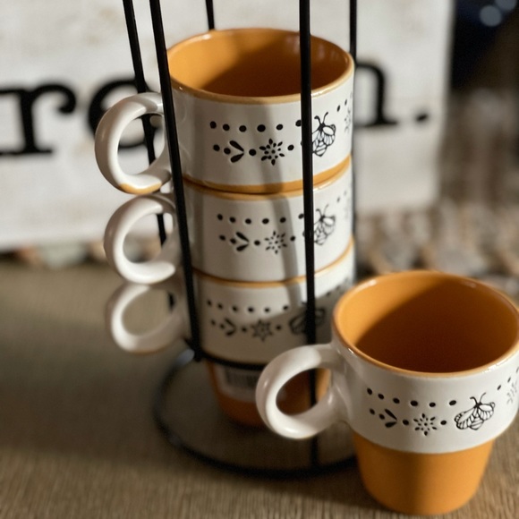 Kitchen | Heartland Bee Hive Set Of Four With Stand Espresso Mugs New ...